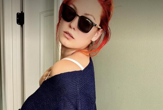 I'm adding a little HUMP back into Wednesdays! 😘🍑 - Taylor Gunner ...