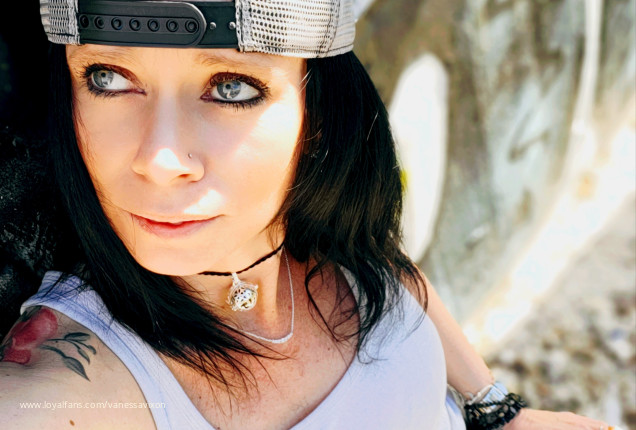 Define - Vanessa Vixon Official Photos | www.Loyalfans.com