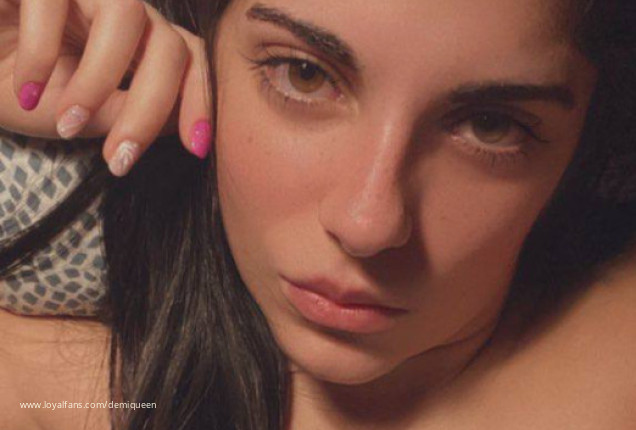 Elegant footjob with collant💦👠 - Demi Queen Official Profile | www ...