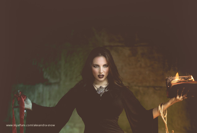 Spooky, Scary, Sexy - Goddess Alexandra Snow Official Photos | www ...