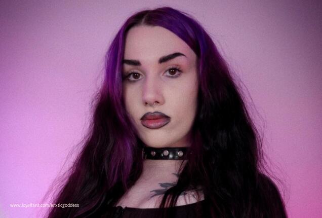 OBSESSED with Goth Feet - Latex Findom Mommy Domme Official Profile ...