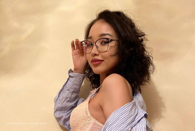 Stripping for a slave, early in the morning - Asian Mistress Ruby Official Profile | www ...