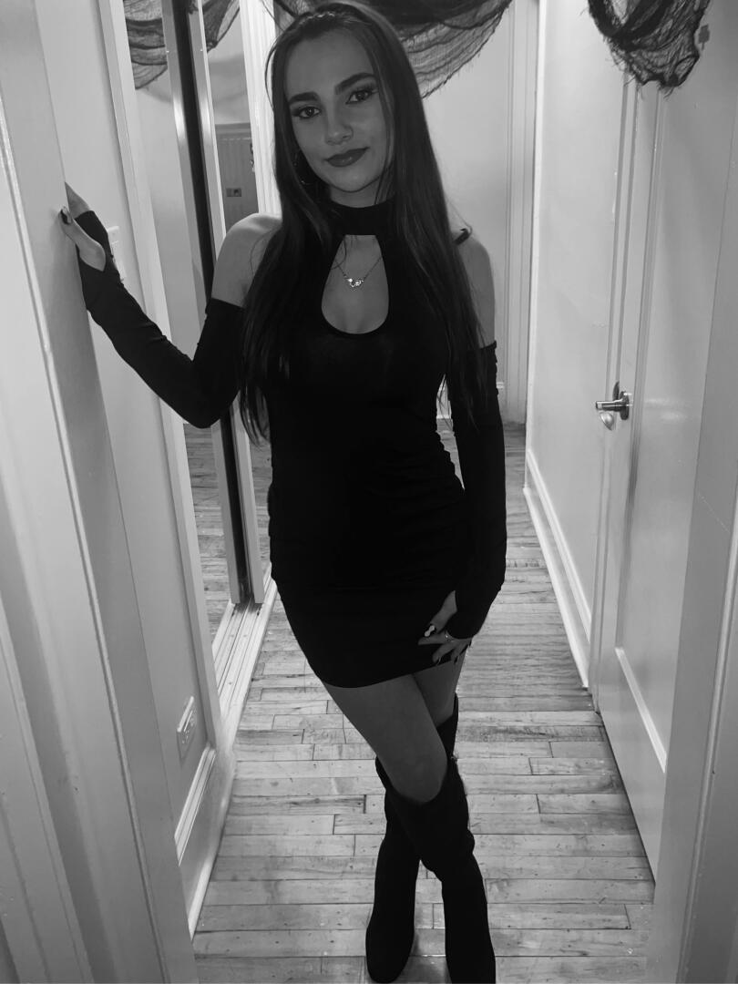 bratti sammi’s Official Social Fan Page | LoyalFans