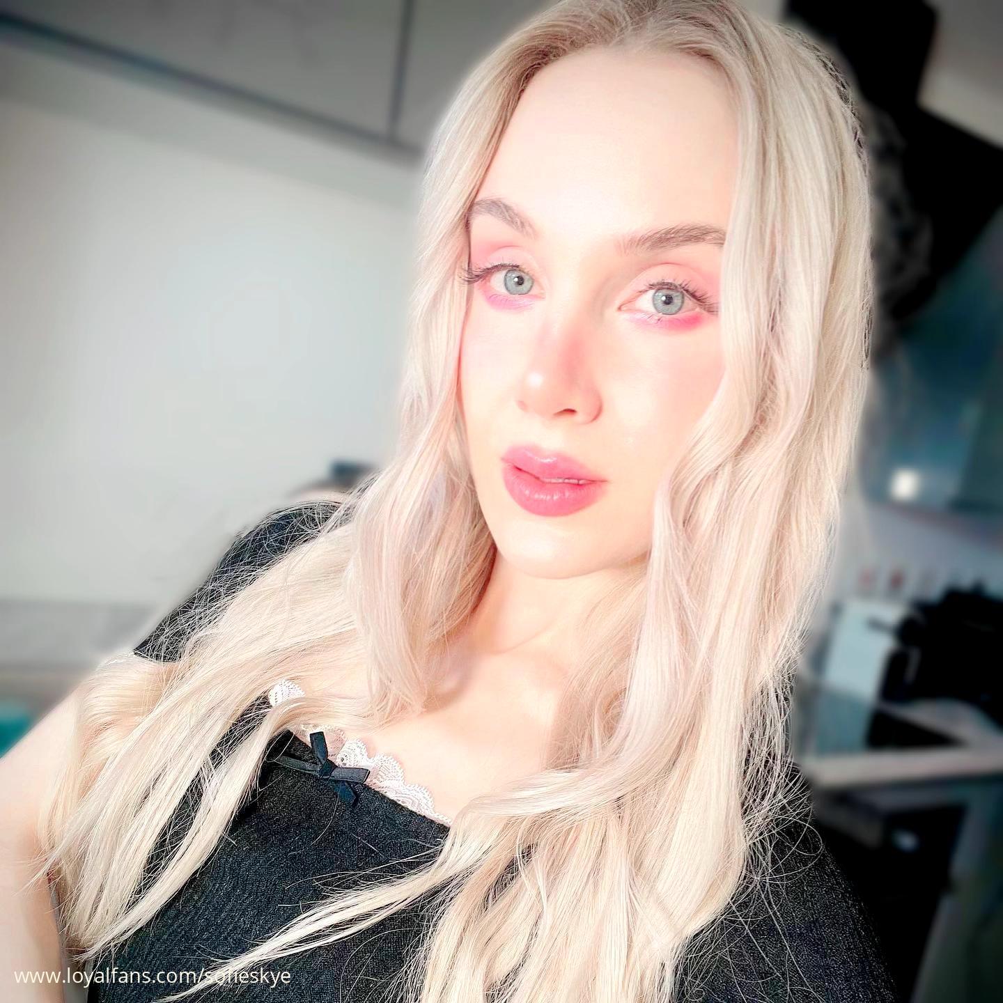 sofieskye’s Official Social Fan Page | LoyalFans