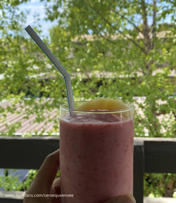 How’s The Office? - Supreme Queen Vee Findom Cult Leader Official ...