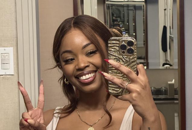 How I Look… - Supreme Queen Vee Findom Cult Leader Official Photos ...