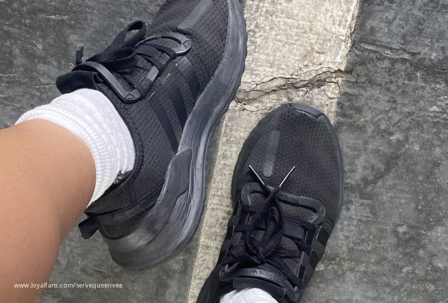 Ripe Package - Supreme Queen Vee Findom Cult Leader Official Photos ...