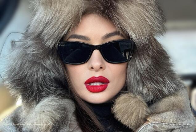 Livestream with Goddess Vamp tonight - MistressMilana Official Profile ...