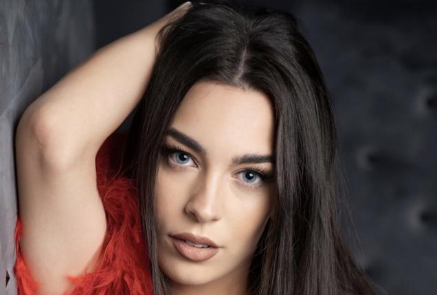 Goddess - Renee Lust Official Photos | LoyalFans