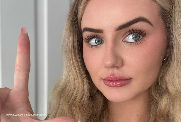 😵‍💫🍑 - Princess Beth Official Profile | www.Loyalfans.com