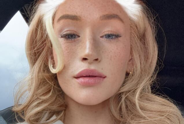 Fucking Stepmom At Pool Party II: Impregnation - KingAura Official ...