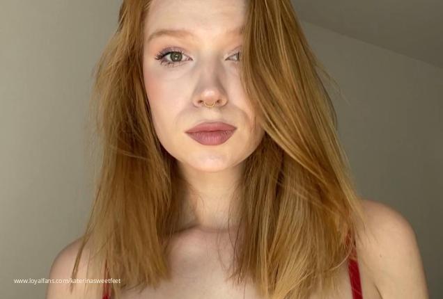 Redhead Has A Perfect Feet In Pantyhose Ginger Sweetfeet Official Profile 