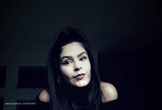 😍😍 - AliceFox Official Photos | www.Loyalfans.com