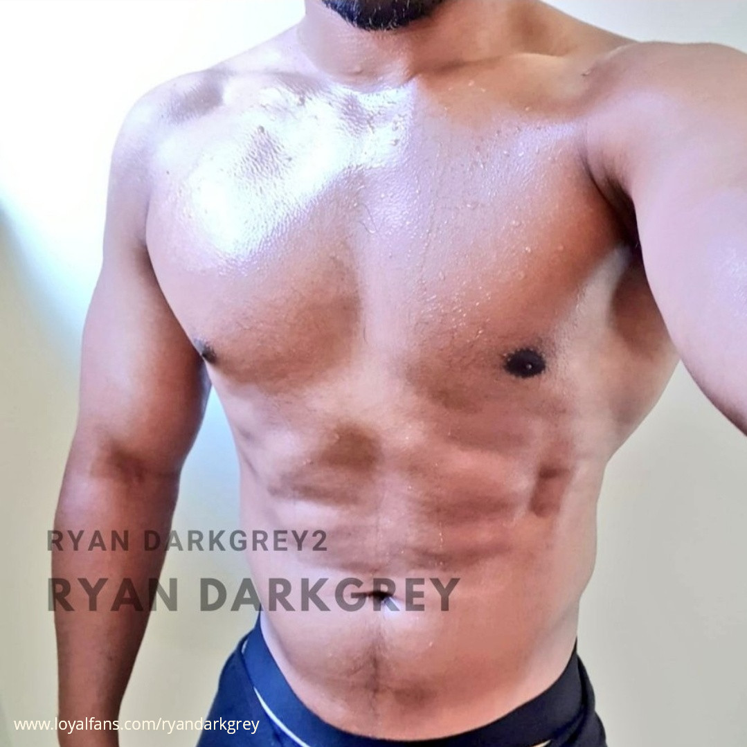 Ryan Darkgrey's Official Social Fan Page | LoyalFans