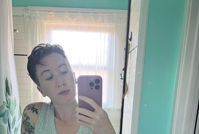 Sorry for another poll, but a very important question!! - Ellie Rowyn ...