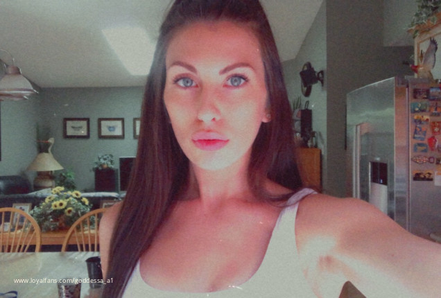 Pixel pumps - goddesssa Official Photos | www.Loyalfans.com