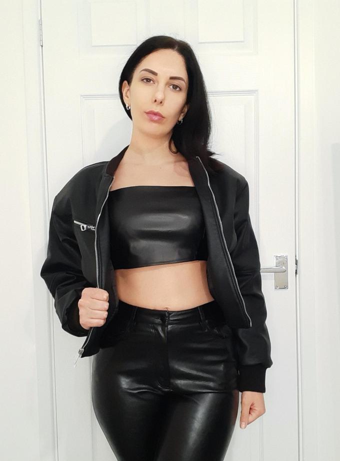 Which is more exciting, secretly sending next to your wife or secretly ...