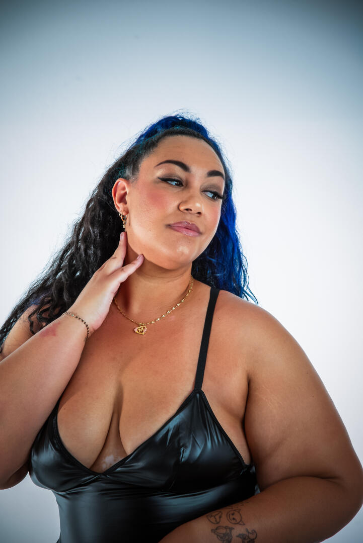 MoMo Lee's Official Social Fan Page | LoyalFans