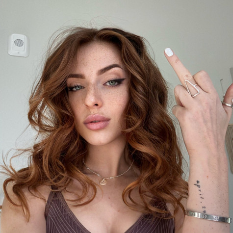 Close your mouth, you’re drooling. - Goddess Lynn Official Photos | www.Loyalfans.com