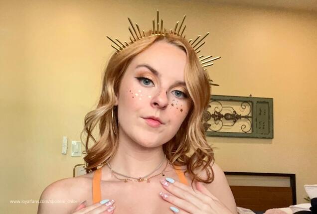 Fresh claws - Spoil Chloe Official Profile | www.Loyalfans.com