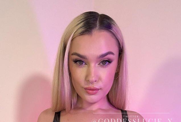 Time to start your daily worship bright and early with a task 🔥 - Goddess Lucie Sensual Femdom ...