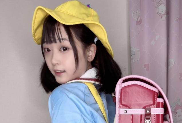 innocent and cute yellow hat girl - Shio Melon Official Photos | www ...