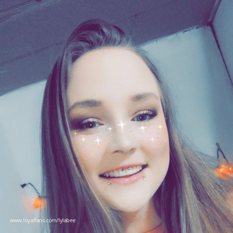Lyla Bee’s Official Social Fan Page | LoyalFans