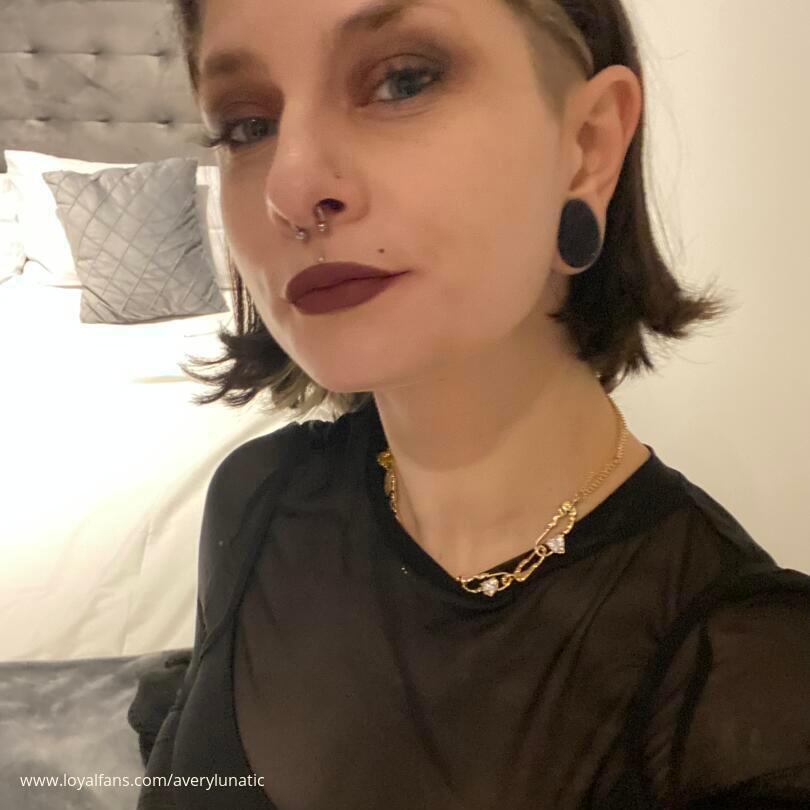 Avery Lunatic’s Official Social Fan Page | LoyalFans