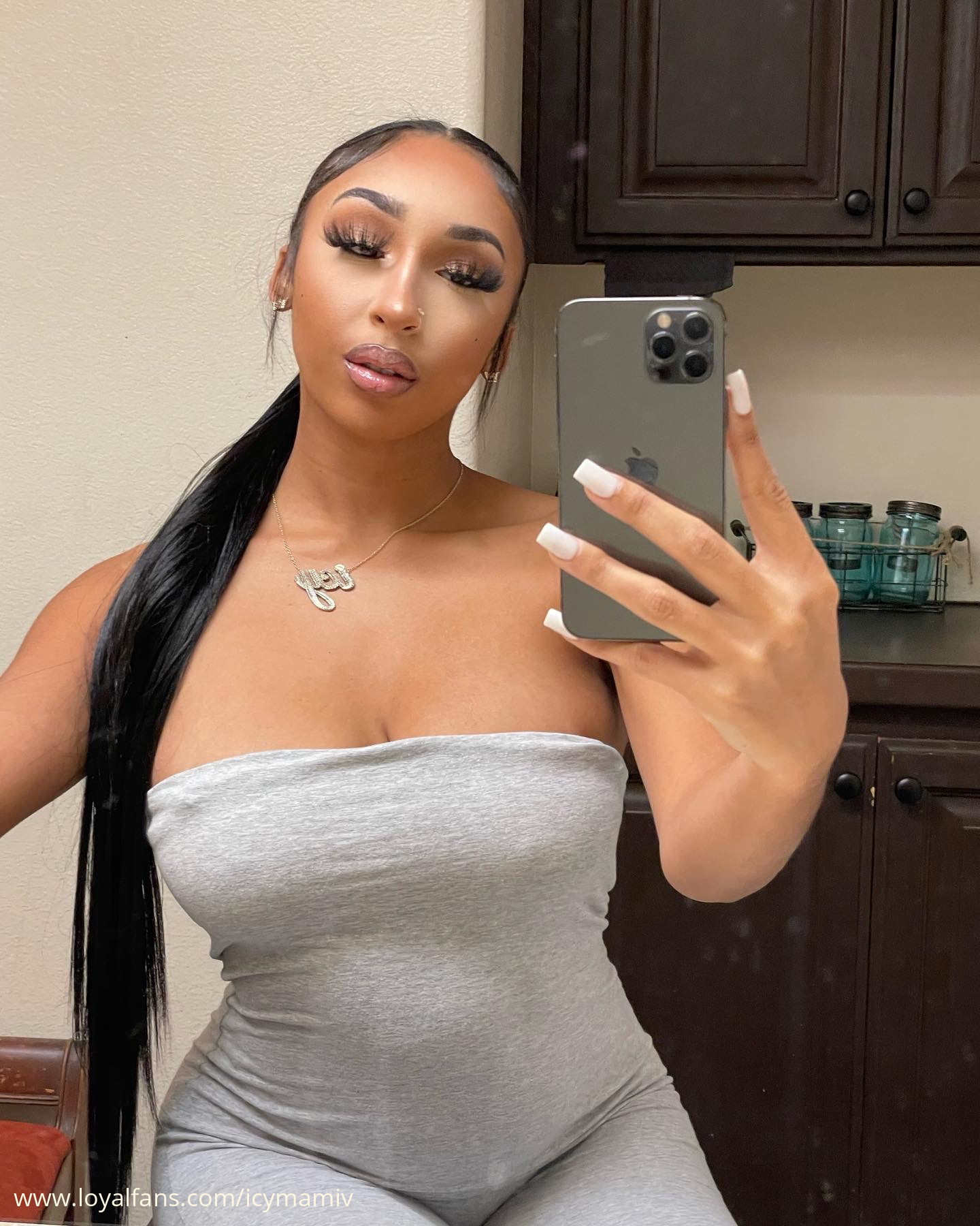 FINDOM QUEEN CHAANEL’s Official Social Fan Page | LoyalFans