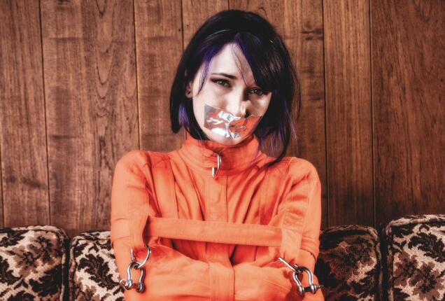 Hellcat Nat’s first straitjacket. - EscapesAndPredicaments Official ...