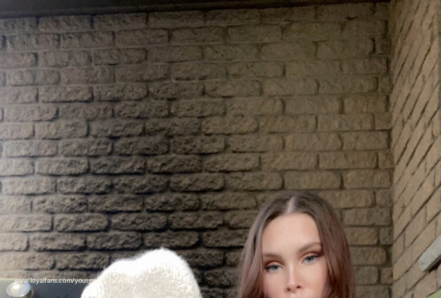 Stroke and send while you worship your superior Goddess. - Your Goddess ...