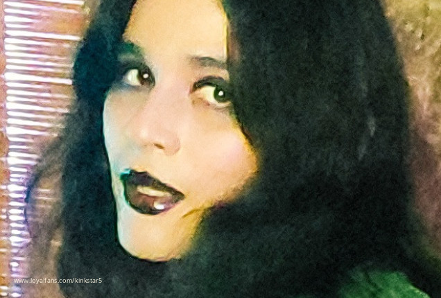 🙈First cage and plug💖🔐🍑 - Aisha Wolf Official Photos | LoyalFans