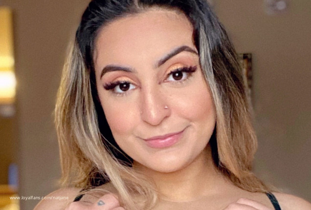 my best assets in one pose hehe - Natalie Jane Official Photos | www ...