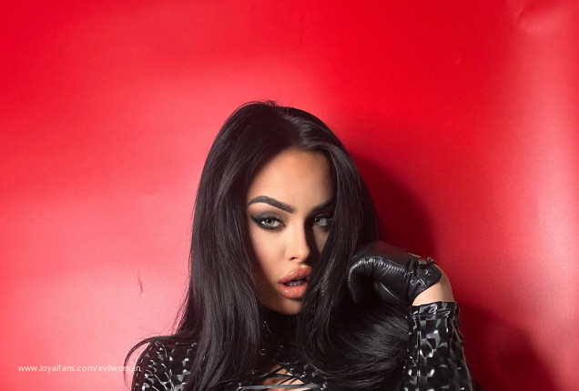 You are dreaming of being able to worship me. - EvilWoman Official ...