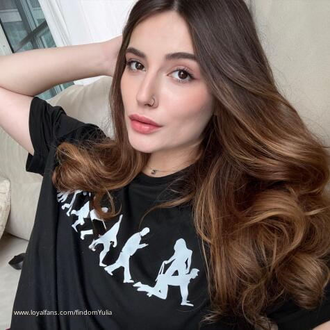 I log in, live on stream, and he watches as thousands disappear into My hands. - Findom Goddess ...