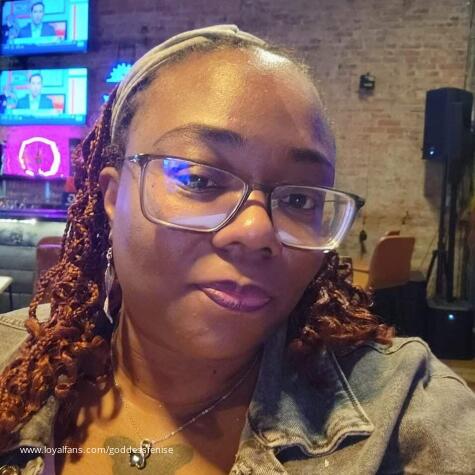 GoddessFenise’s Official Social Fan Page | LoyalFans