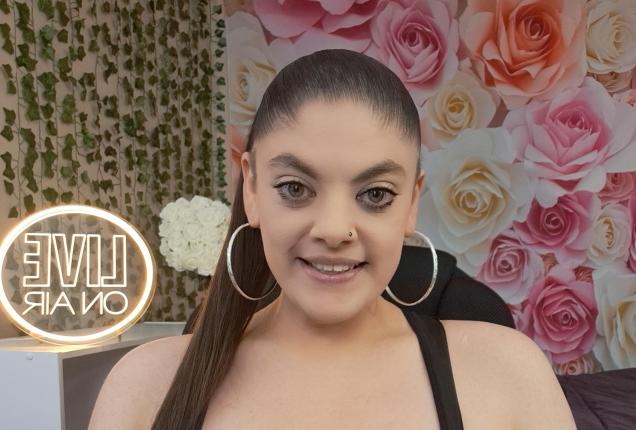 Cum lick & suck my huge 44DDD, Melons!! 🍈🍈 - Melanie Mel Official ...