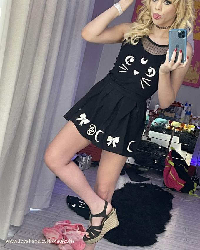 Kate Zoha’s Official Social Fan Page | LoyalFans