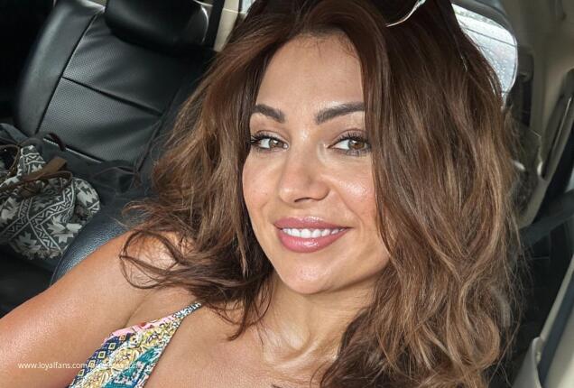 You are addicted with my powerful feet! - Princess Sophia FinDom Femdom ...