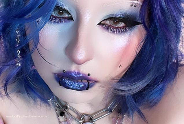 Little Miss Greedy - Morticia De La Mort Official Profile | www ...