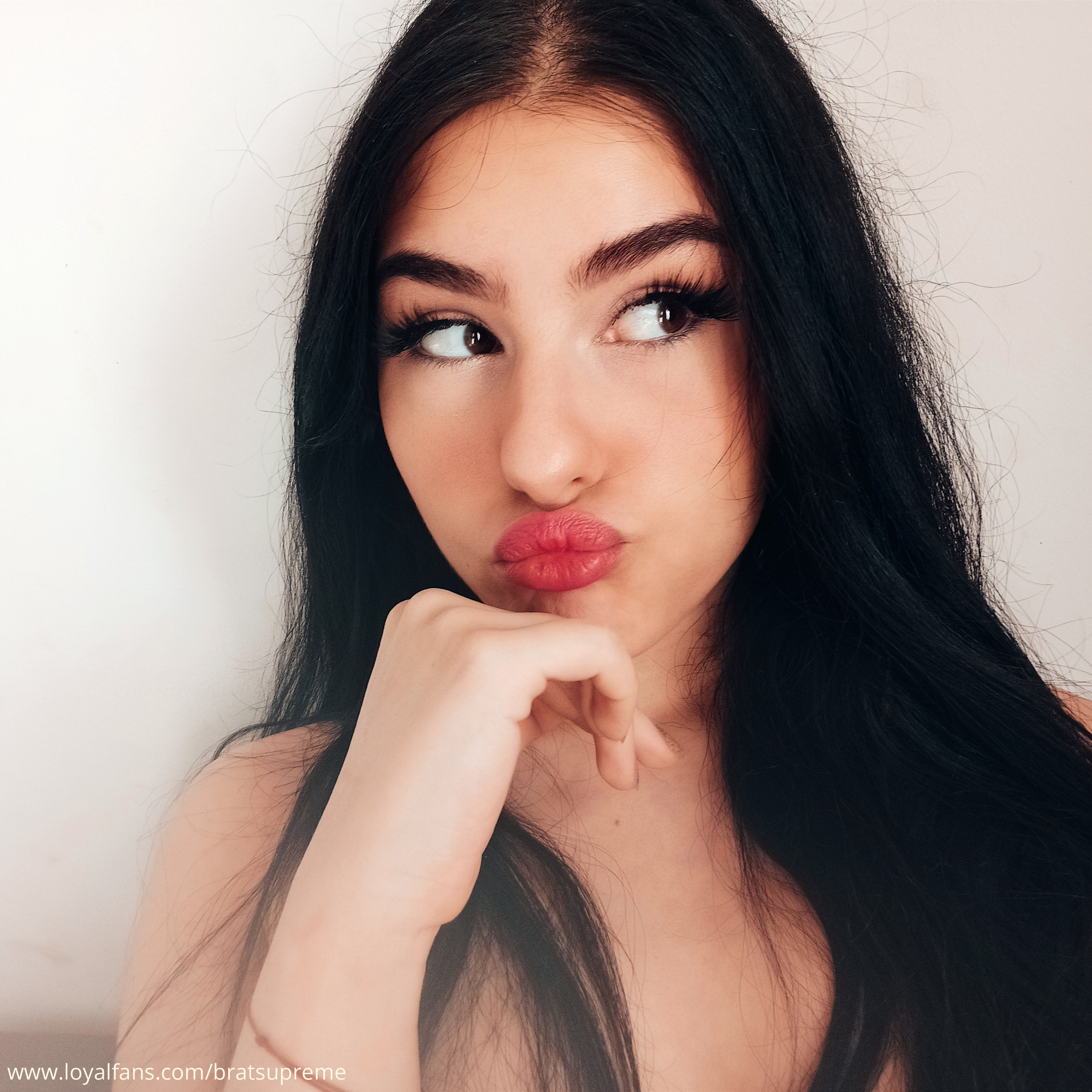 Arabella Stonne’s Official Social Fan Page | LoyalFans