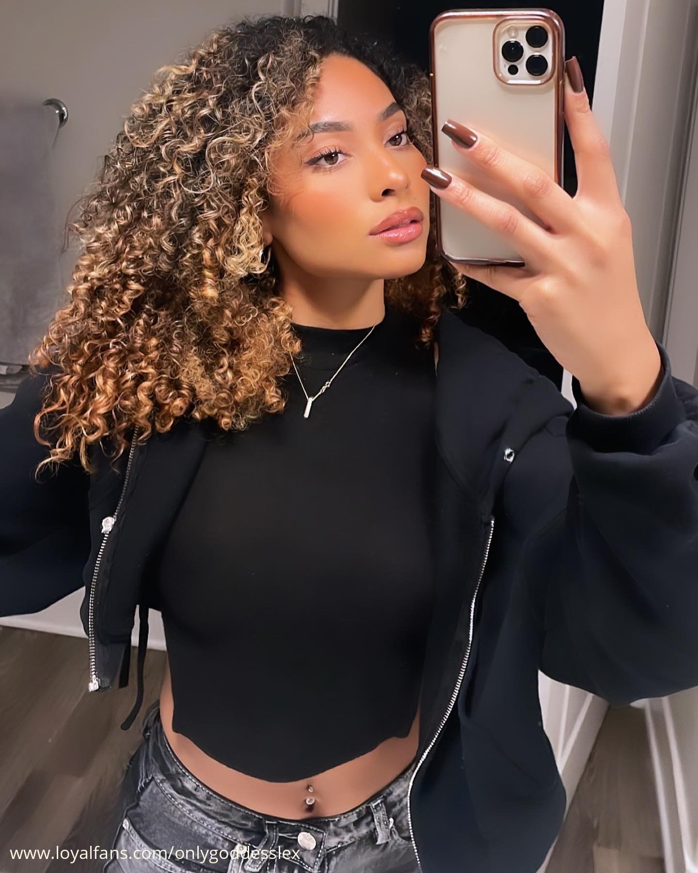 Onlygoddesslex's Official Social Fan Page | LoyalFans