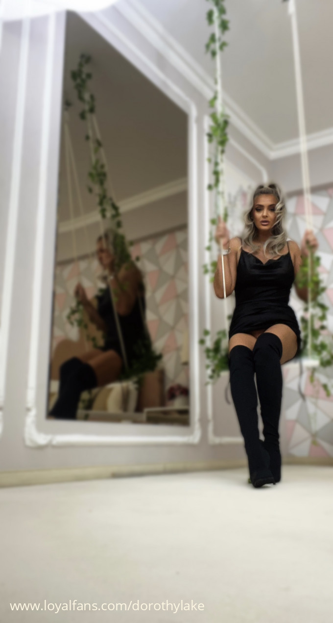 All black for this night! - Exquisite Dorothy Official Photos | www ...