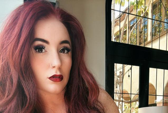 Roses are red, violets are fine. You be the 6 and I’ll be the 9 ...