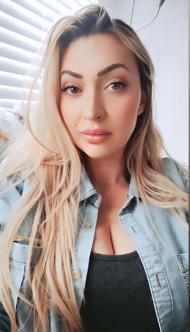 Findom Goddess Bb's Official Social Fan Page | LoyalFans