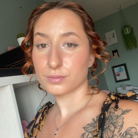 Blair Buttons’s Official Social Fan Page | LoyalFans