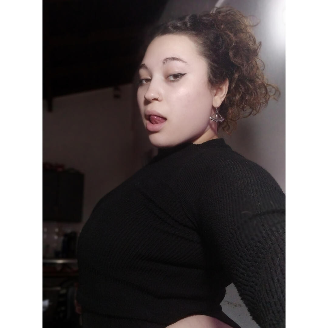 Miaa goddess👑’s Official Social Fan Page | LoyalFans