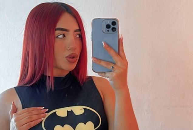 Your damsel of the night 🖤 - MelanieKane Official Photos | www ...