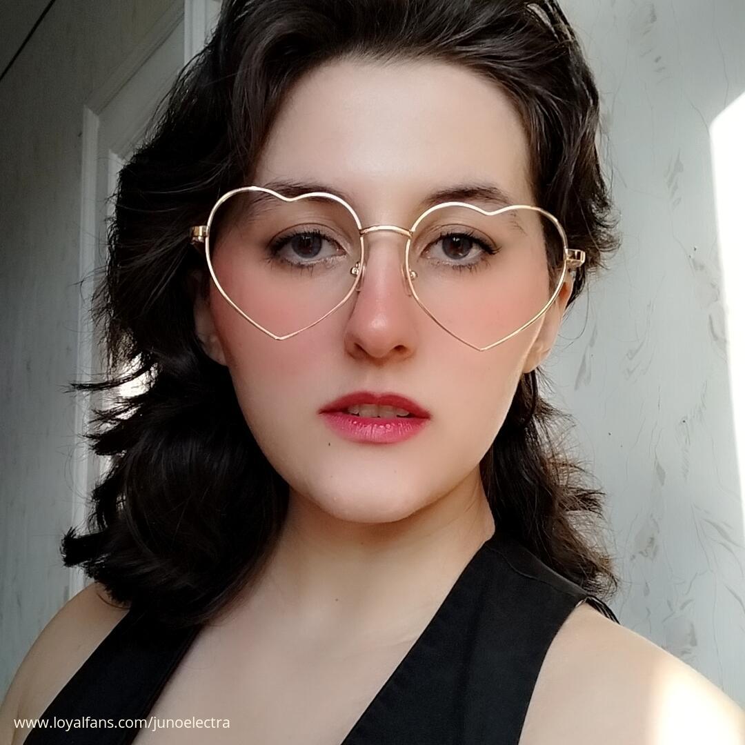 Juno Electra's videos and clips | Official account | LoyalFans