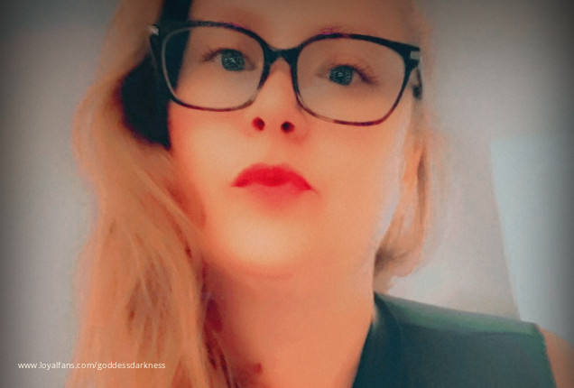 Come Worship My Big Butt Goddess Darkness Official Profile 